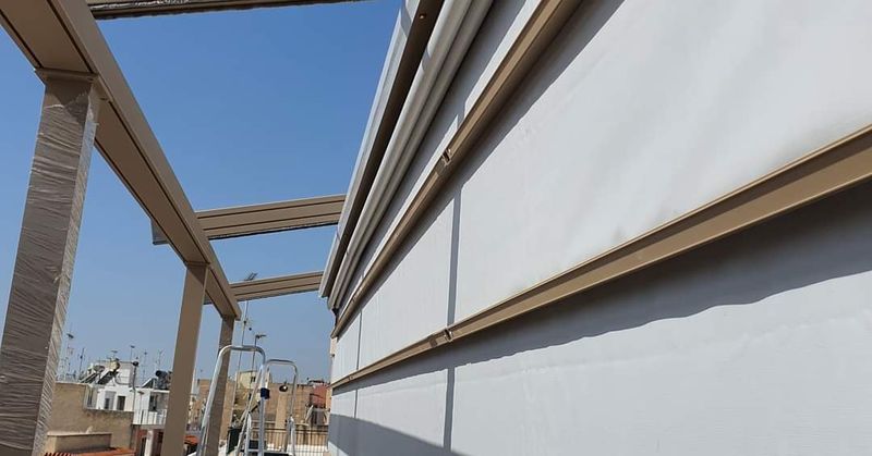 Sigmaglass. πτυσσόμενα Κρύσταλλα, Ανοιγόμενες Οροφές-Αίθρια, Pergotenta ...
